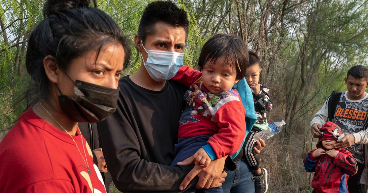 Family groups crossing border in soaring numbers point to next phase of ...