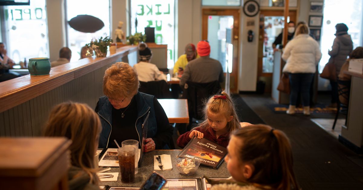 Dozens of restaurants in Michigan defy virus restrictions | The Seattle ...