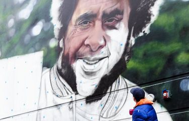 ‘Sonics Guy’ mural taking shape in Sodo | The Seattle Times