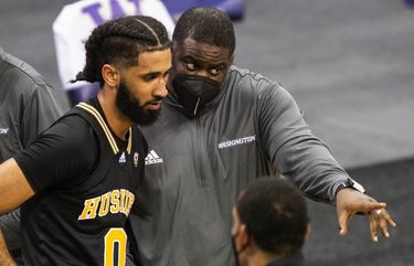 Assistant coach Cameron Dollar announces he’s leaving UW Husky men’s ...