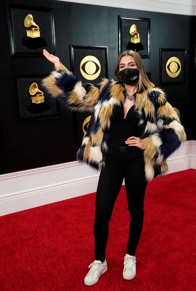 A peek behind the masks, precautions at the pandemic Grammys | The ...