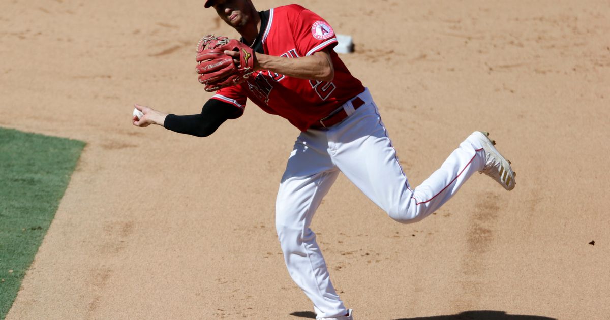 New SS Simmons finally in camp with Twins after travel delay | The ...