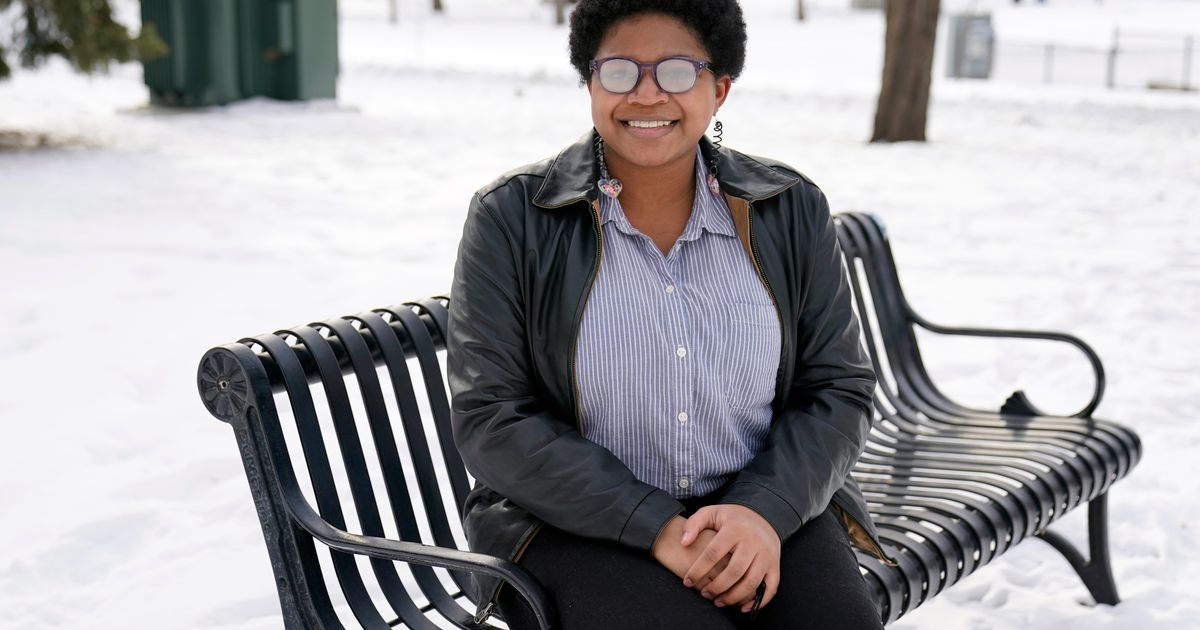 Collaboration with police divides social workers across US | The ...