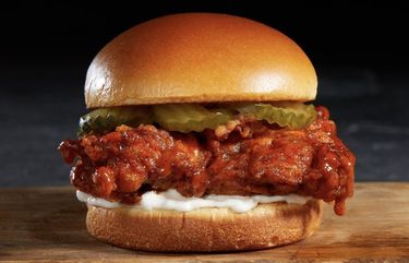 Fried-chicken craze is causing U.S. to run low on poultry | The Seattle ...