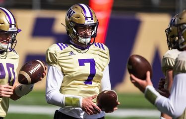 Three-star 2022 quarterback Jackson Stratton announces commitment to UW ...
