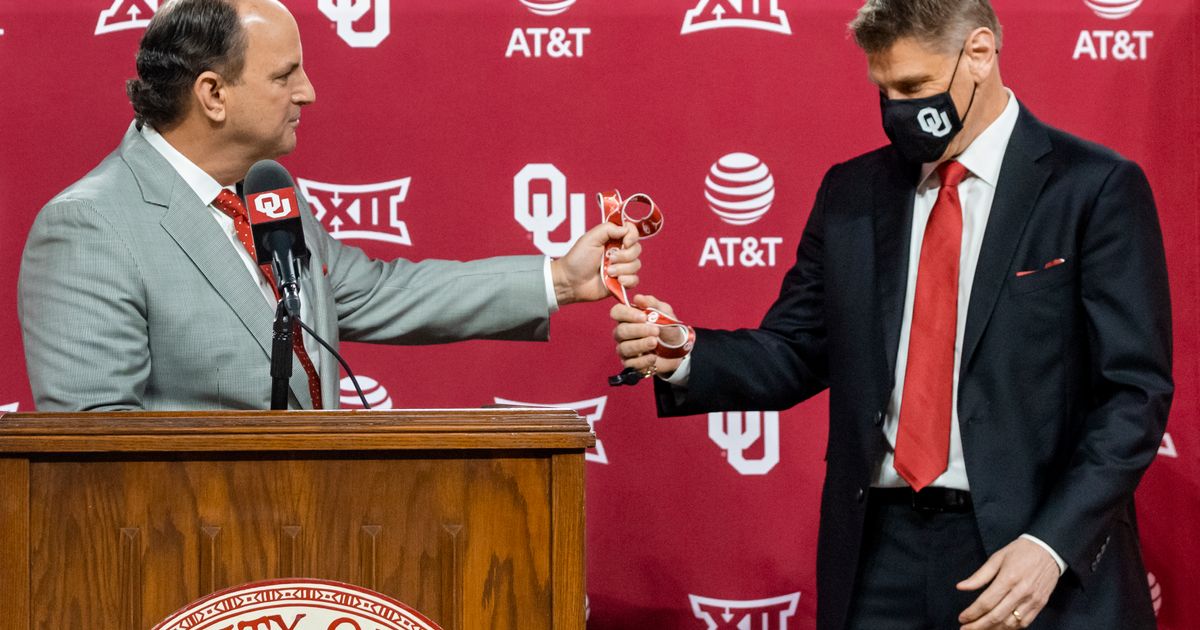 Oklahoma’s Moser looks forward to tests vs. elite coaches | The Seattle ...