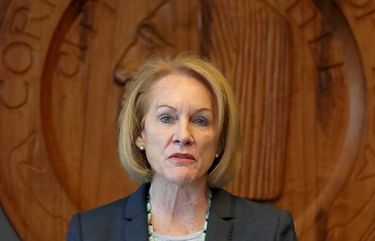 Seattle Mayor Jenny Durkan had phone set to keep texts only 30 days ...