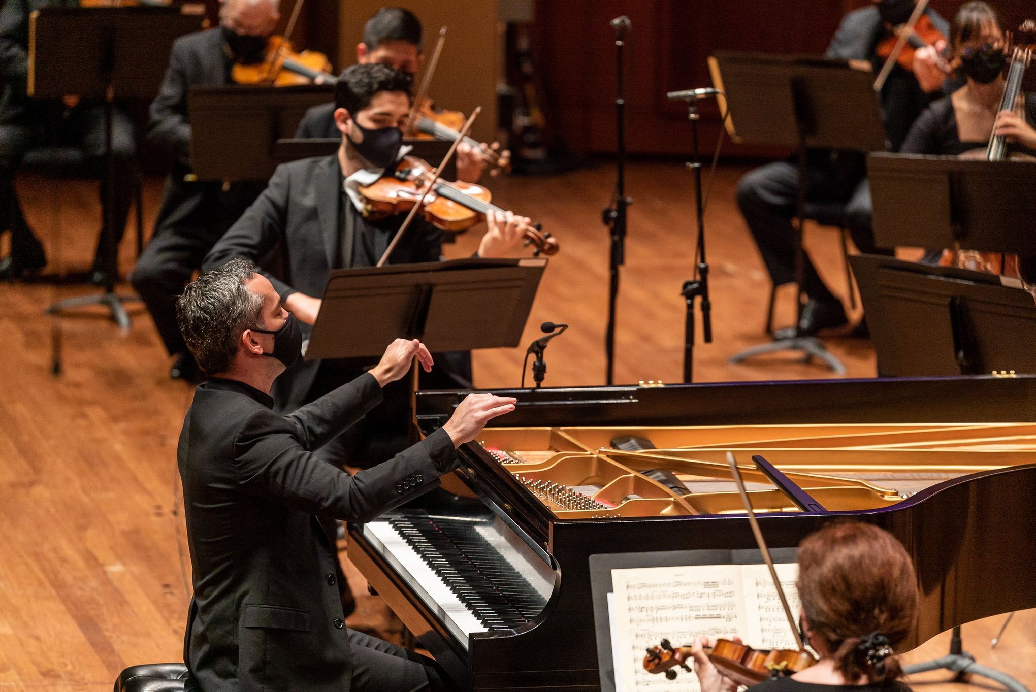 Seattle Symphony welcomes an audience back to Benaroya Hall for the ...