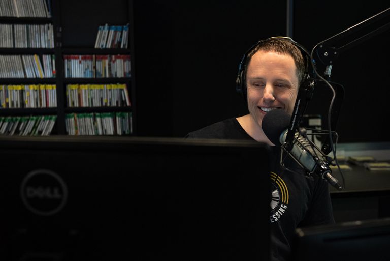 KEXP listener Jimmy Fallon shouts out Seattle’s John Richards on ...