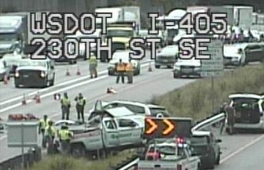Northbound I-405 lanes in Bothell reopen after DOT vehicle was struck | The Seattle Times