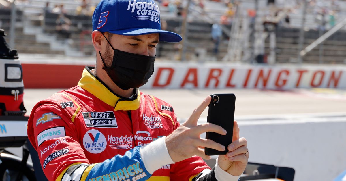 Larson repays Urban Youth Racing School with virtual visit | The ...