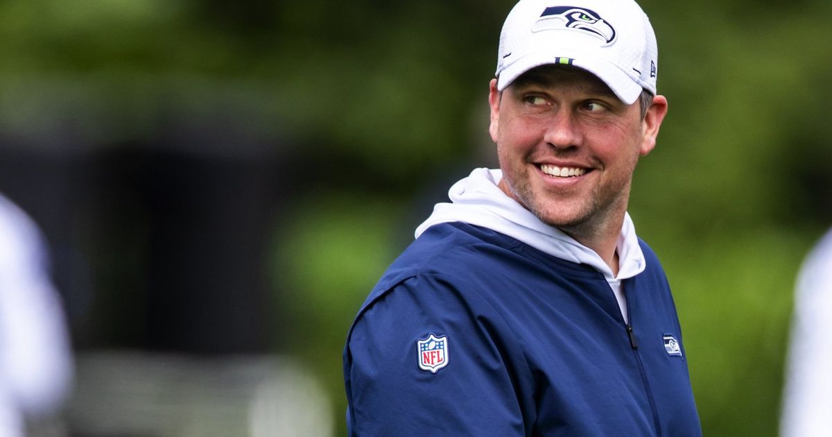 As Tyler Lockett joins Seahawks players embracing Shane Waldron’s ...