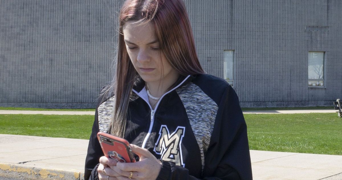 Justices rule for student in ‘cursing cheerleader’ case | The Seattle Times