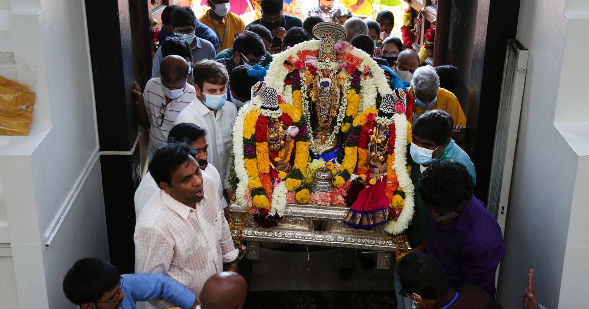 At landmark US Hindu temple, a timely rite of rejuvenation | The ...