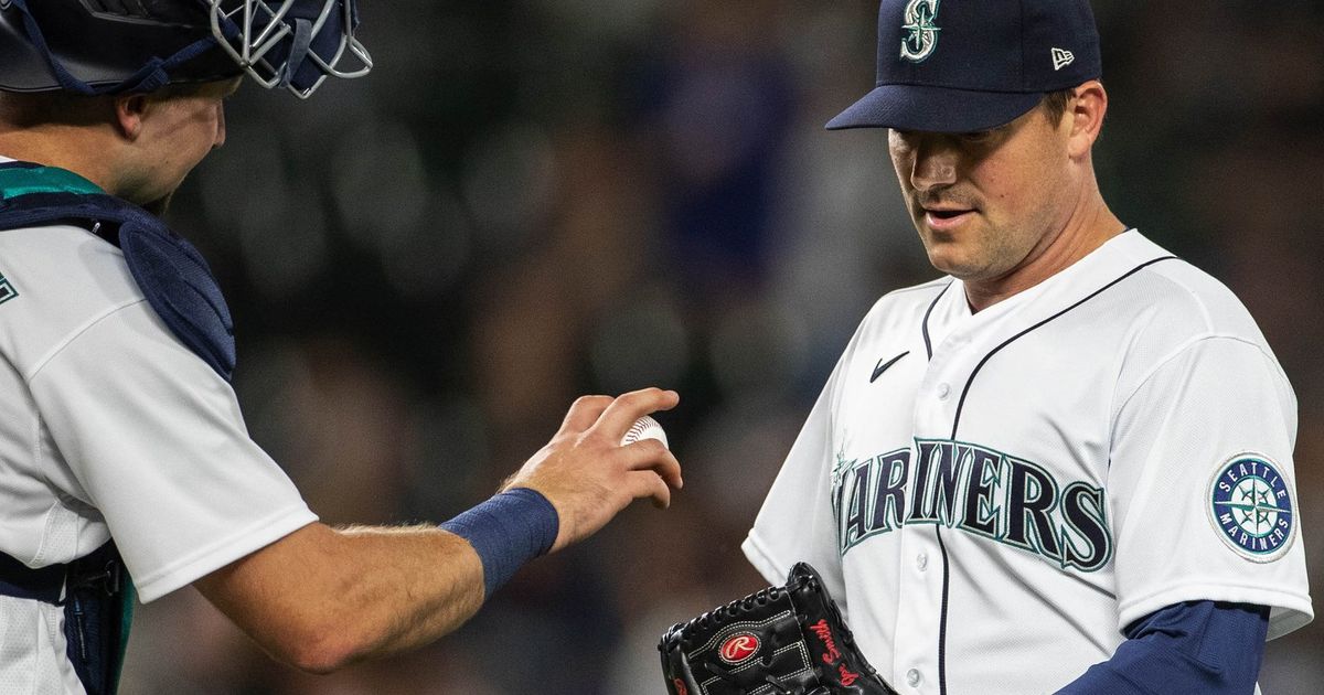 Photos: SoDo mojo runs out on a weird night of baseball | The Seattle Times