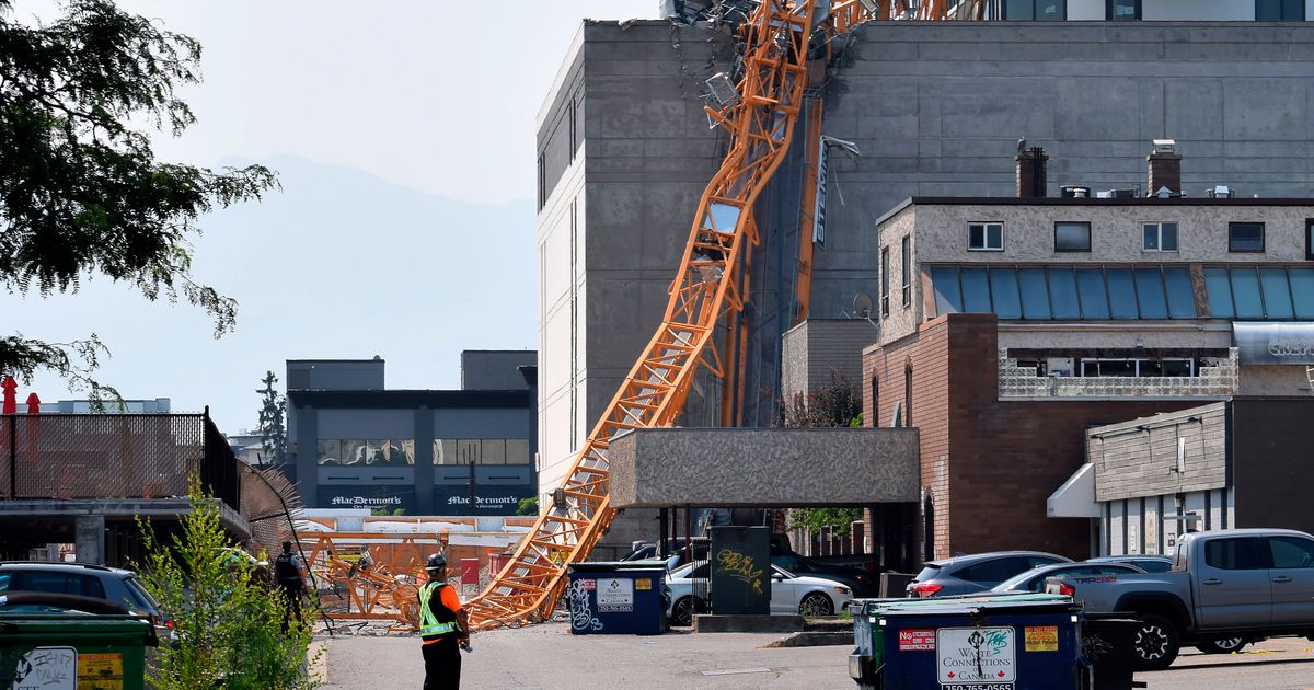 5 killed in crane collapse at residential tower in Canada | The Seattle ...