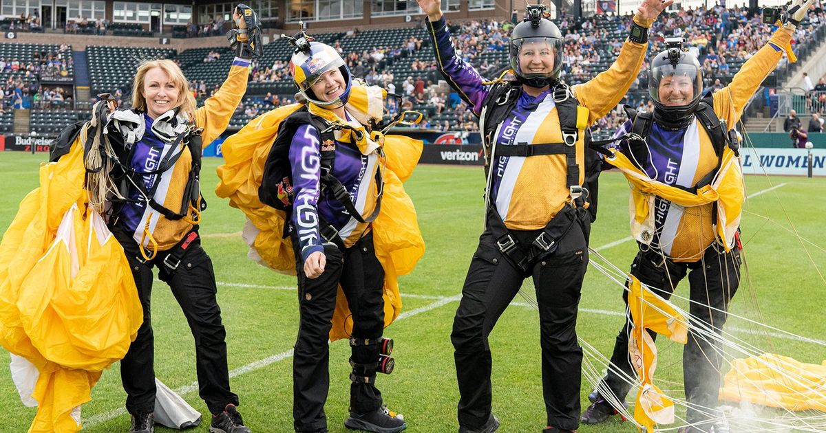 Washington native Keri Bell continues to build skydiving legacy and ...