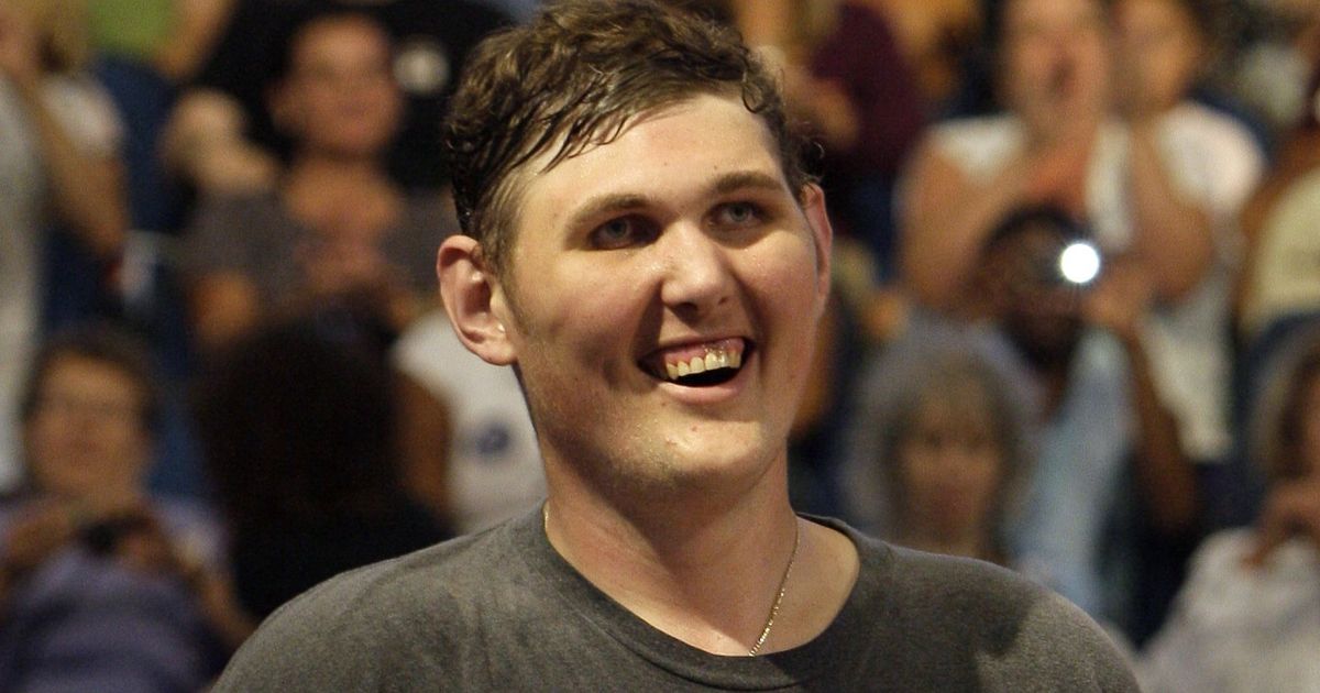 Igor Vovkovinskiy, tallest man in US, dies in Minnesota | The Seattle Times