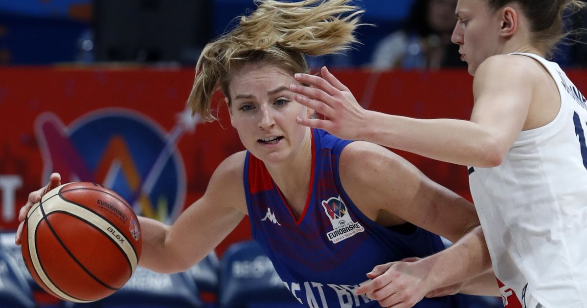 Storm signs Karlie Samuelson, reuniting her with sister Katie Lou | The ...
