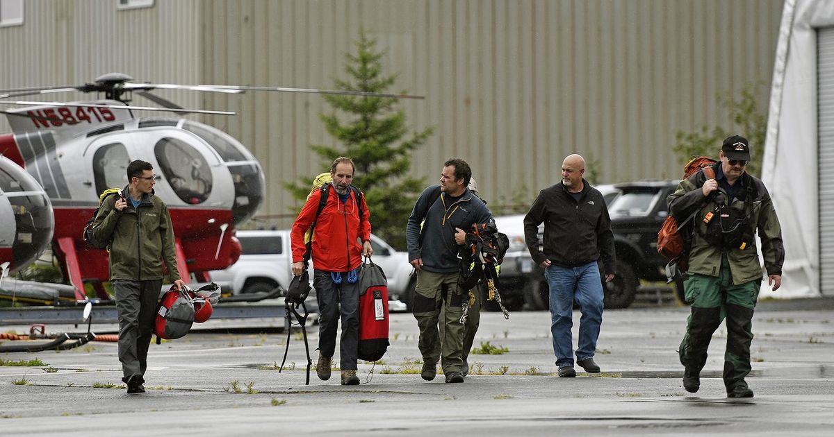 Coast Guard: 6 dead in Alaska sightseeing plane crash | The Seattle Times