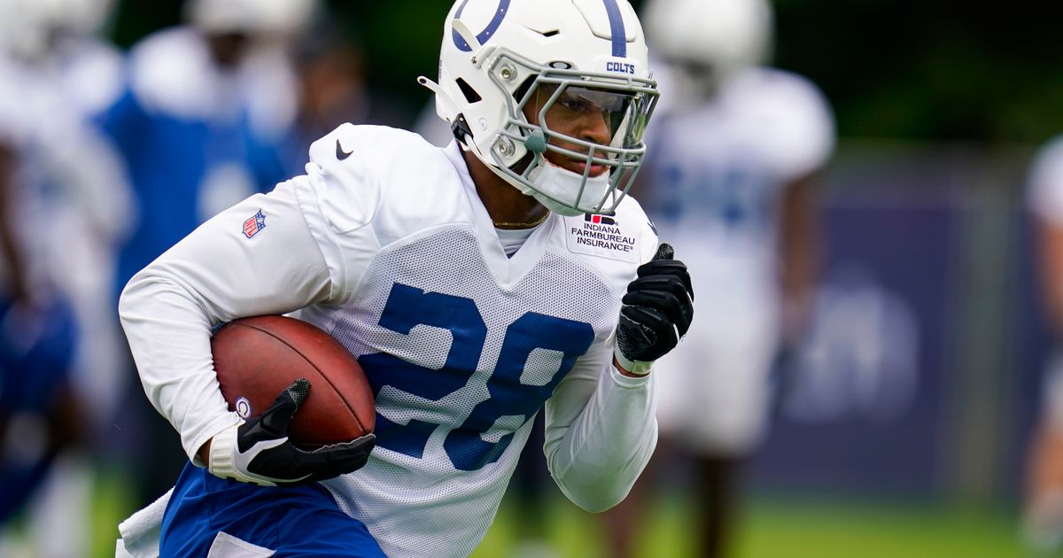 Colts plan to showcase Taylor, Mack in run-heavy attack | The Seattle Times