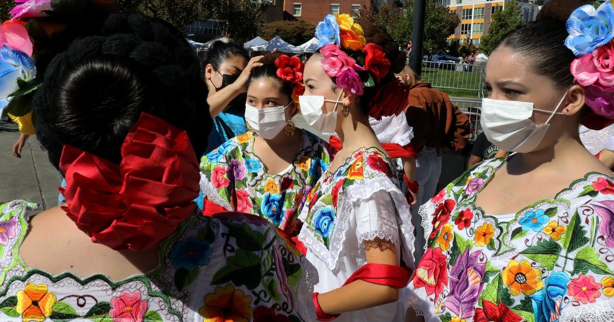 Festive weekend at Burien and Seattle Center | The Seattle Times