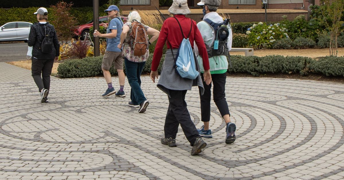 The Emerald City Wanderers walk together for fun, exercise and ...