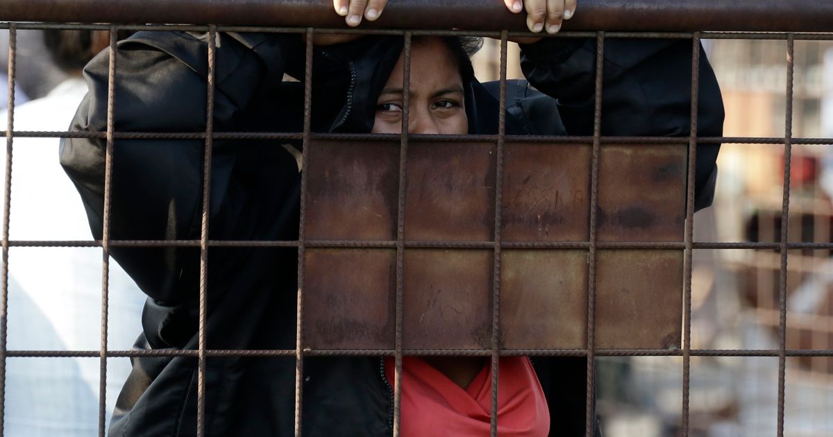 At least 116 dead in gang battle at Ecuador jail; 5 beheaded | The ...