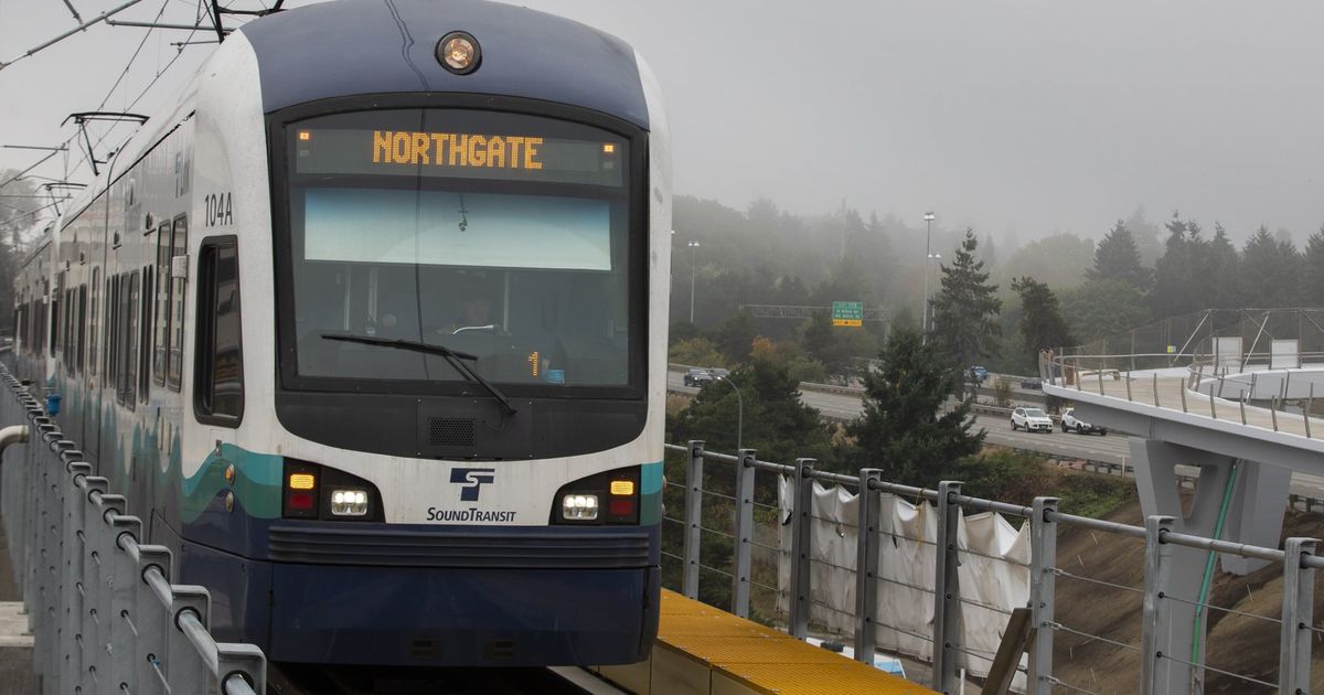 New light-rail stations now open at U District, Roosevelt and Northgate ...