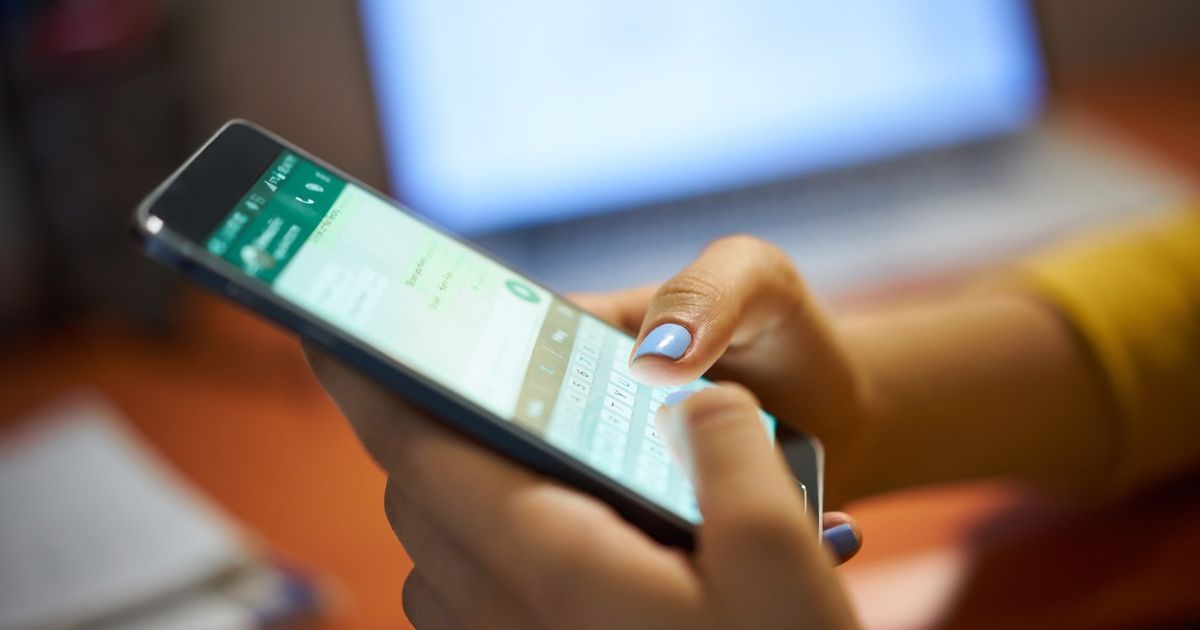 How to keep your intimate, embarrassing or damaging text messages as ...