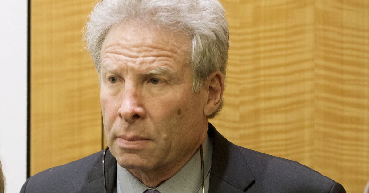 Slain reporter’s father takes on Facebook over violent video | The ...