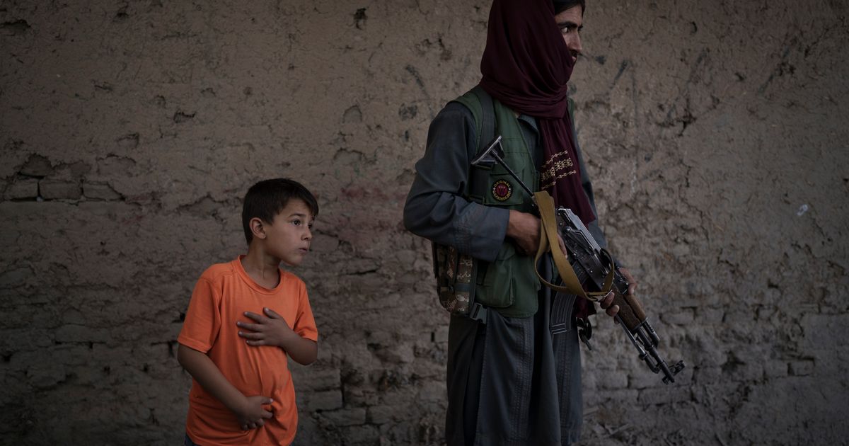 AP PHOTOS: Taliban face shift from war to policing streets | The ...