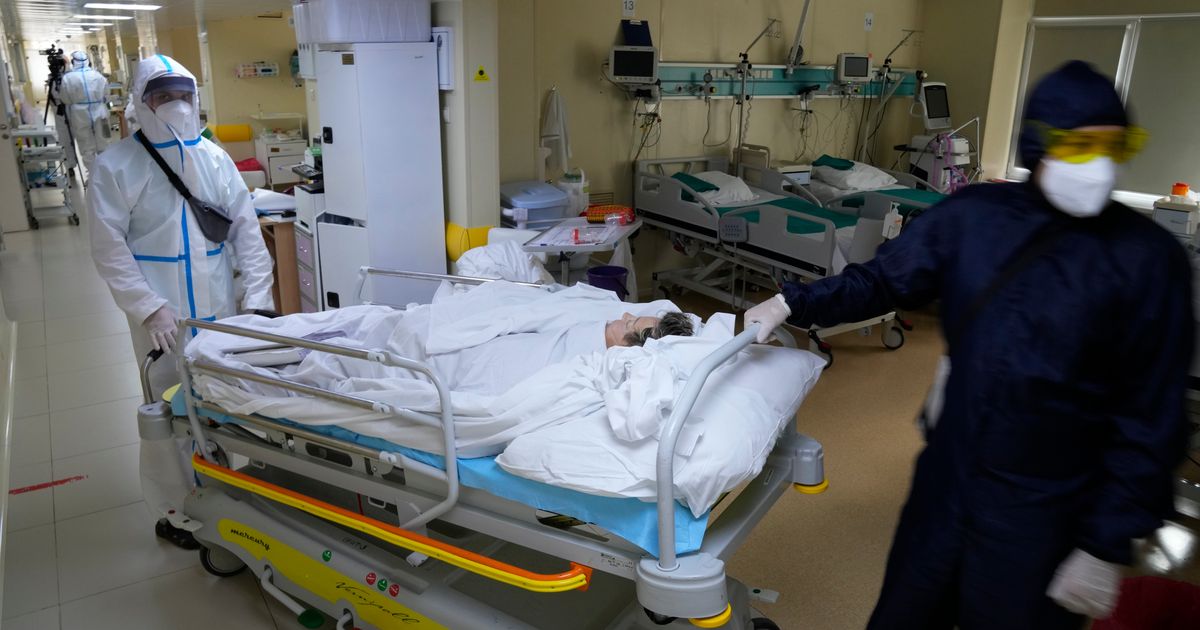 Moscow closing schools, many businesses as virus deaths soar | The ...