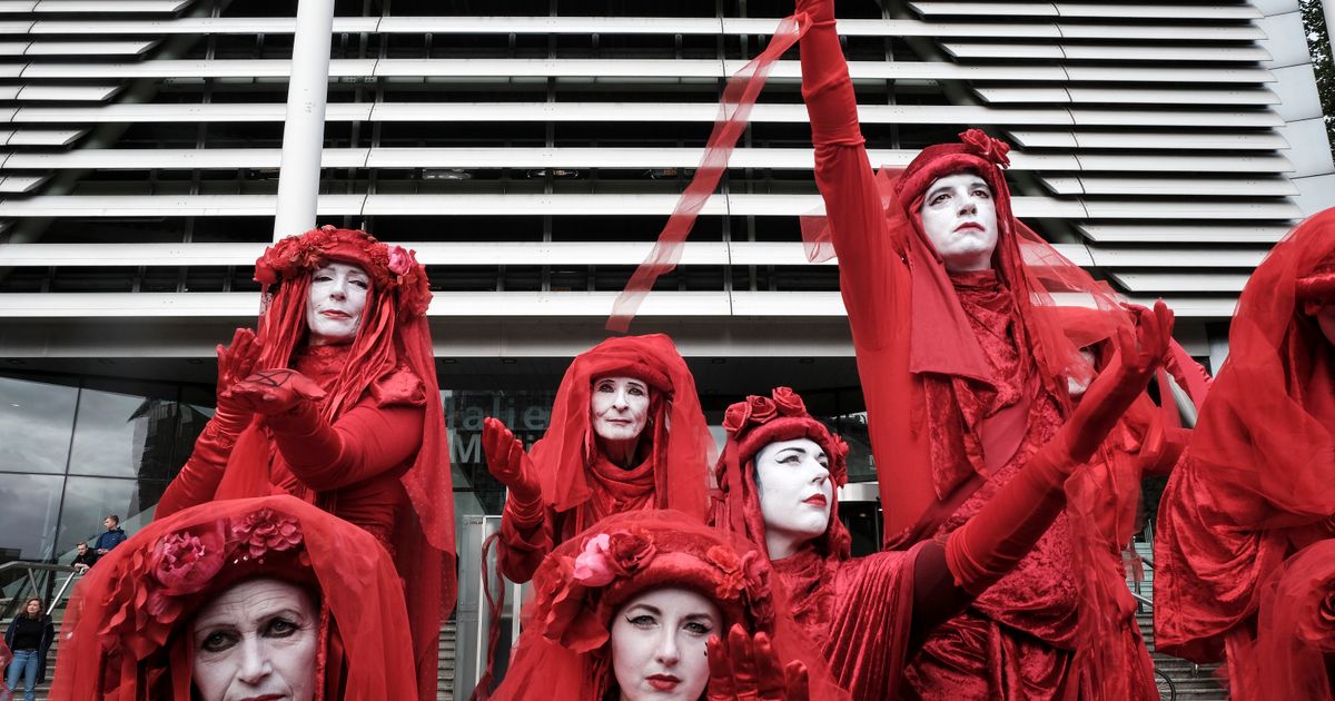 ‘Citizens decide’: Climate protests near Dutch parliament | The Seattle ...