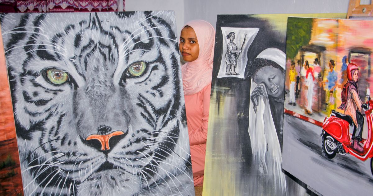 In Somalia, a rare female artist promotes images of peace | The Seattle ...