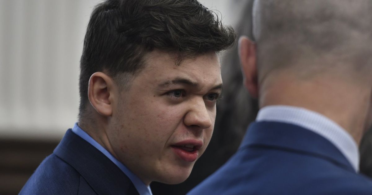 Prosecutors show Rittenhouse trial jurors video of shootings | The ...