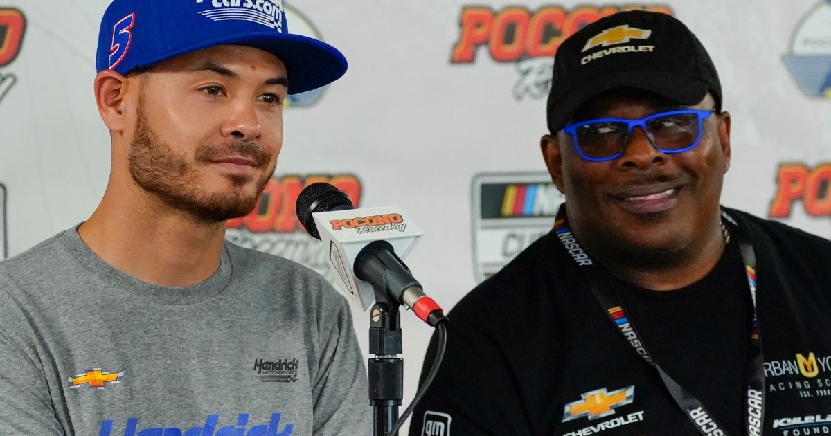 Larson shares NASCAR title with supportive race school | The Seattle Times