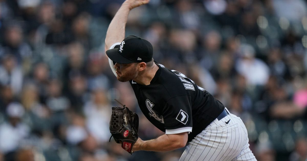 Hendriks, Hader selected as top MLB relievers of 2021 | The Seattle Times