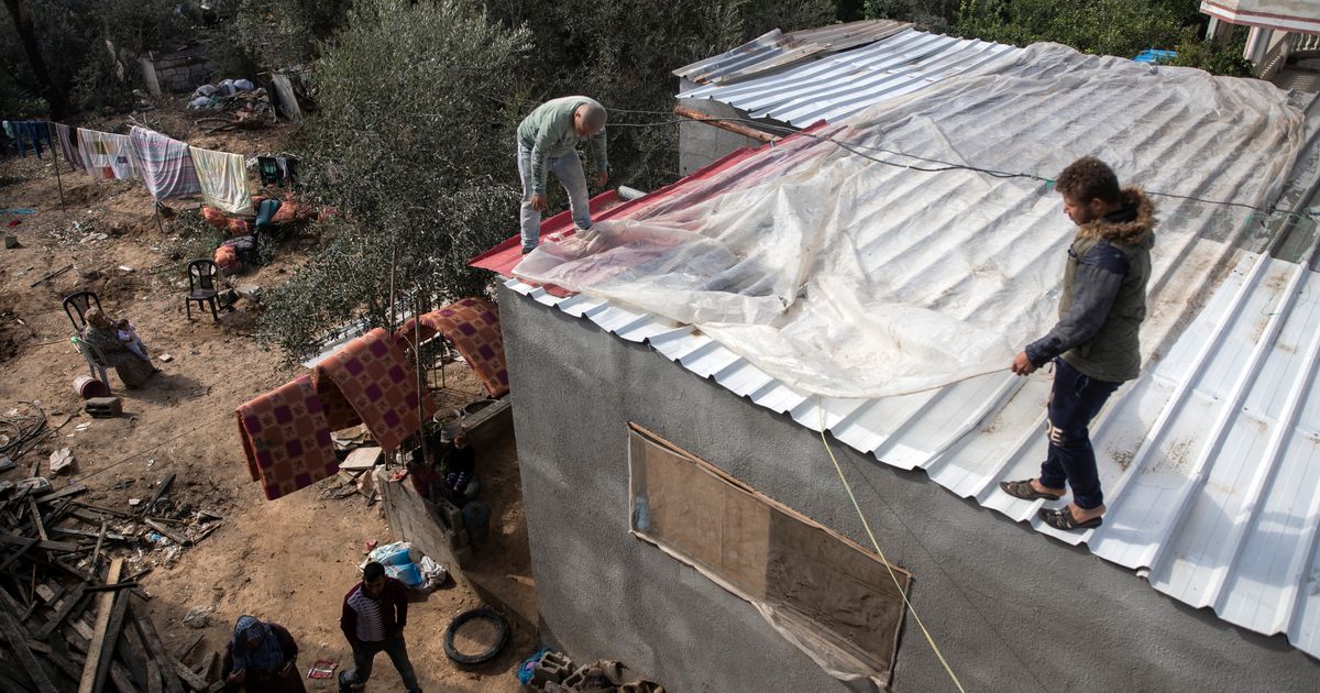 Winter rain floods Gaza homes damaged in last spring’s war | The ...