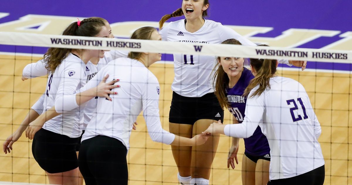 Washington volleyball team makes easy work of Hawaii to advance to NCAA ...