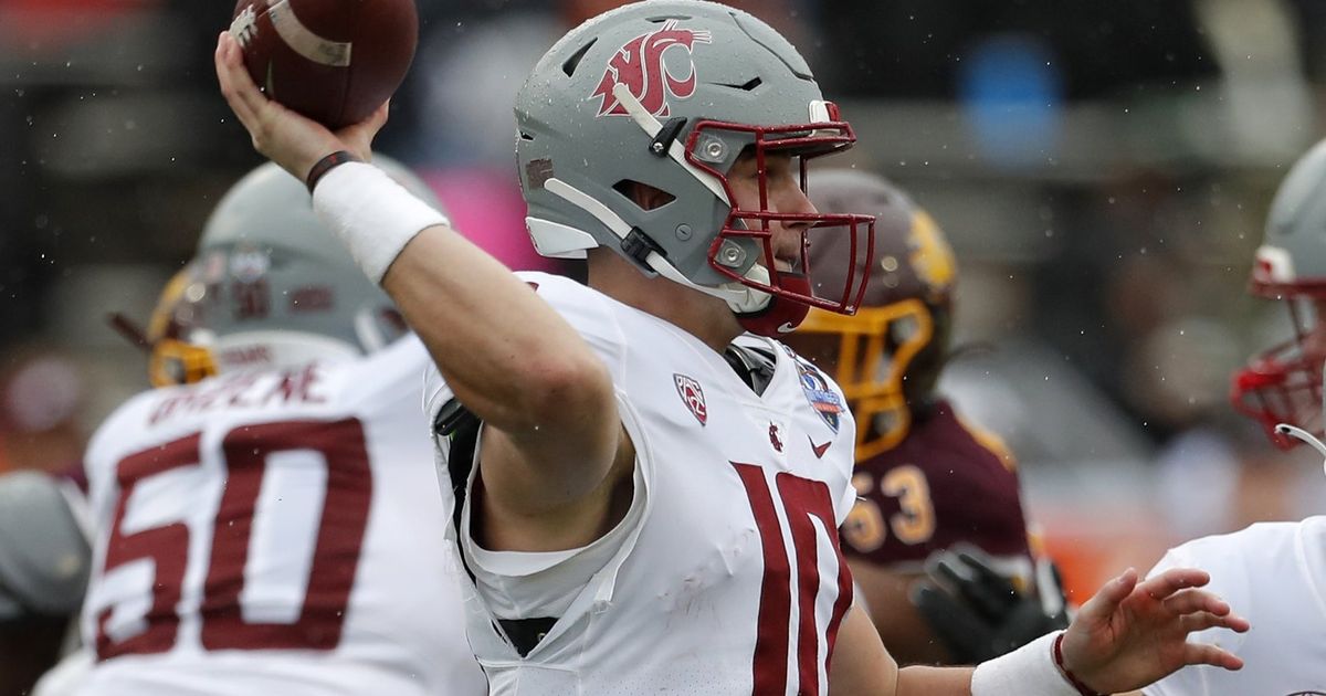 Backup QB Victor Gabalis nearly leads Cougars all the way back in 24-21 ...