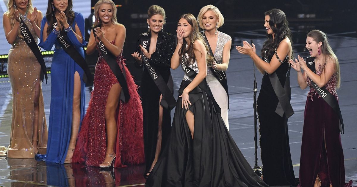Miss Alaska, Emma Broyles, crowned Miss America | The Seattle Times