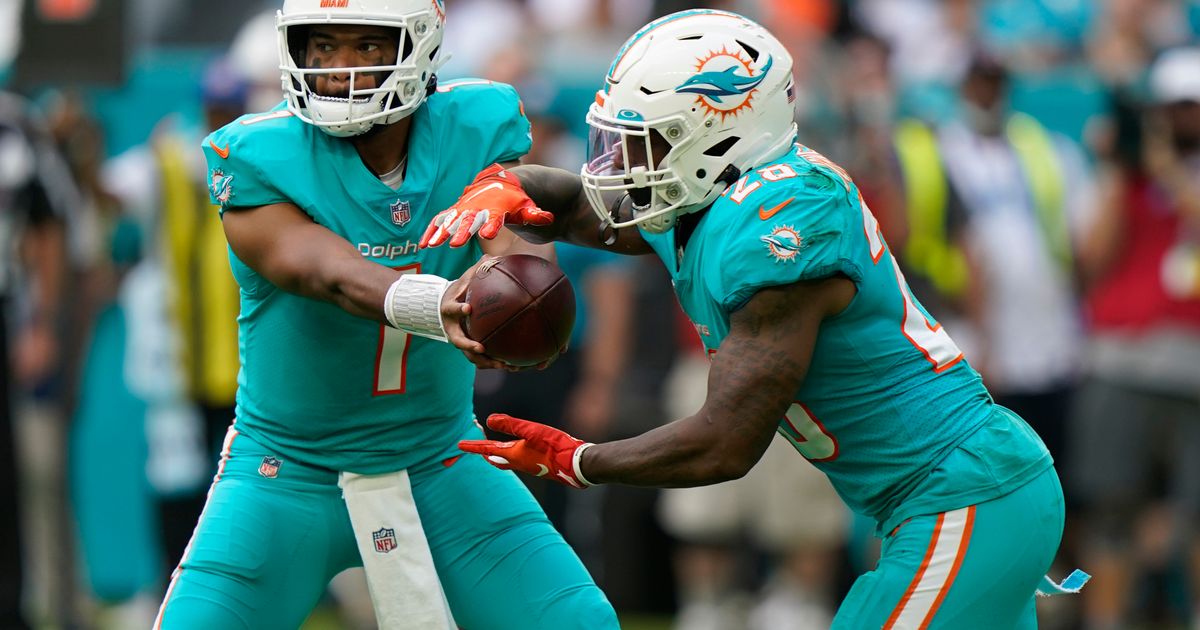 Dolphins fought through some rust to extend winning streak | The ...