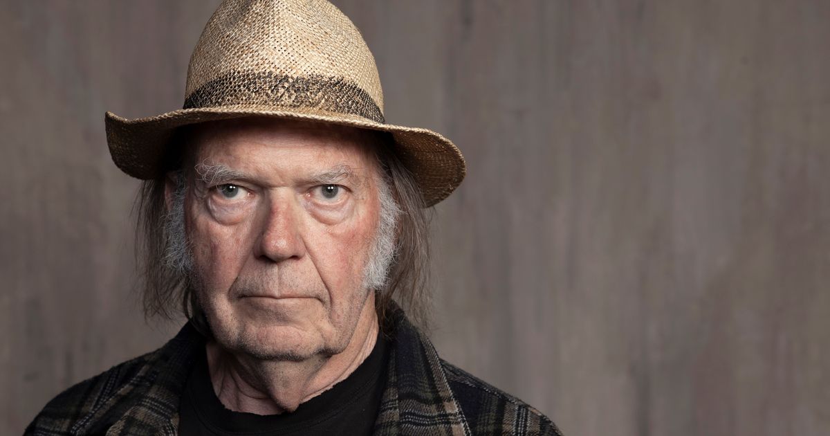 Neil Young rebuilds a Rockies barn and reunites Crazy Horse | The ...