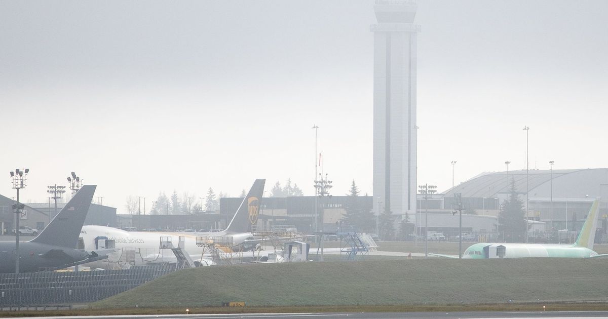 FAA clears Verizon and AT&T to turn on more 5G cell towers | The ...