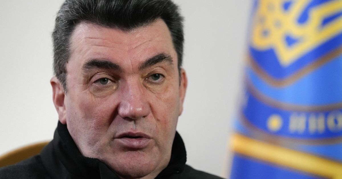 Ukraine security chief: Minsk peace deal may create chaos | The Seattle ...