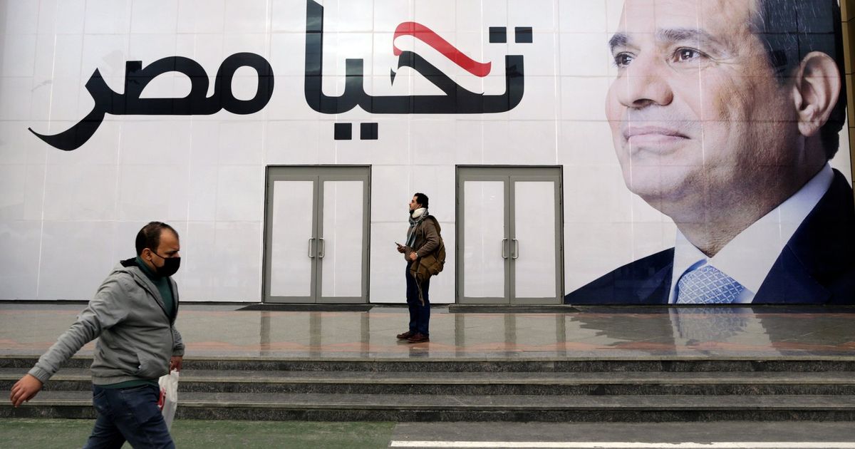 US halts Egypt military aid over rights after huge arms sale | The ...