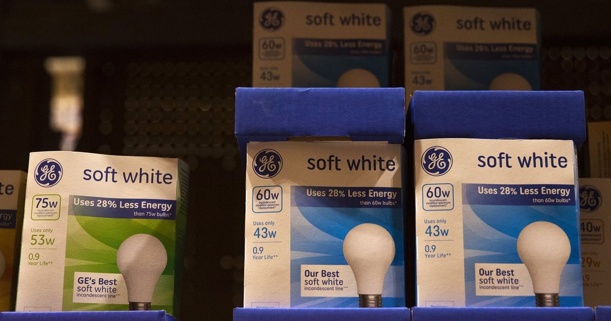 Old-fashioned, inefficient light bulbs live on at the nation’s dollar ...