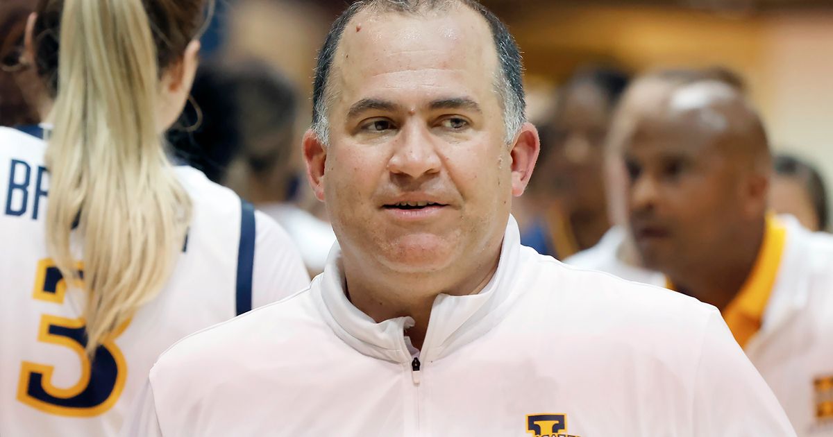 La Salle coach raises awareness for daughter with leukemia | The ...