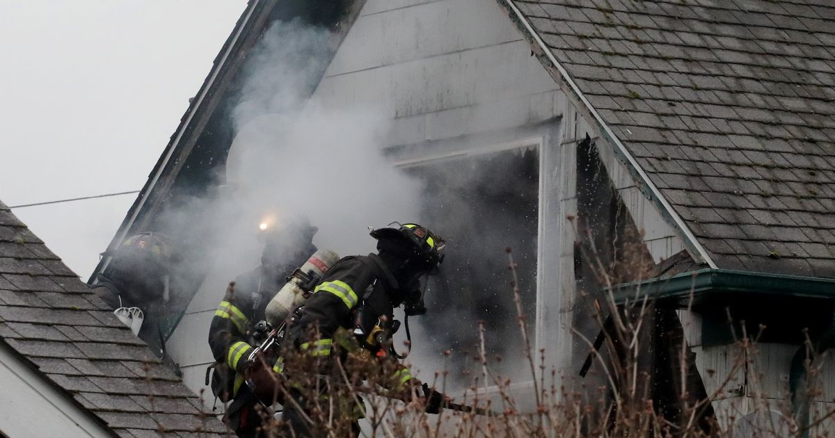 Two injured in Ballard house fire | The Seattle Times